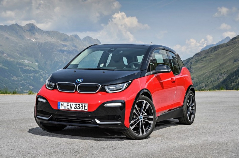 BMW i2 tanıtıldı BMW Yorum Mercedes Yorum Araba Test