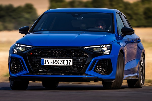 Audi RS 3 Performance Edition. 2022 Audi. 0 km Audi. Yeni Audi.